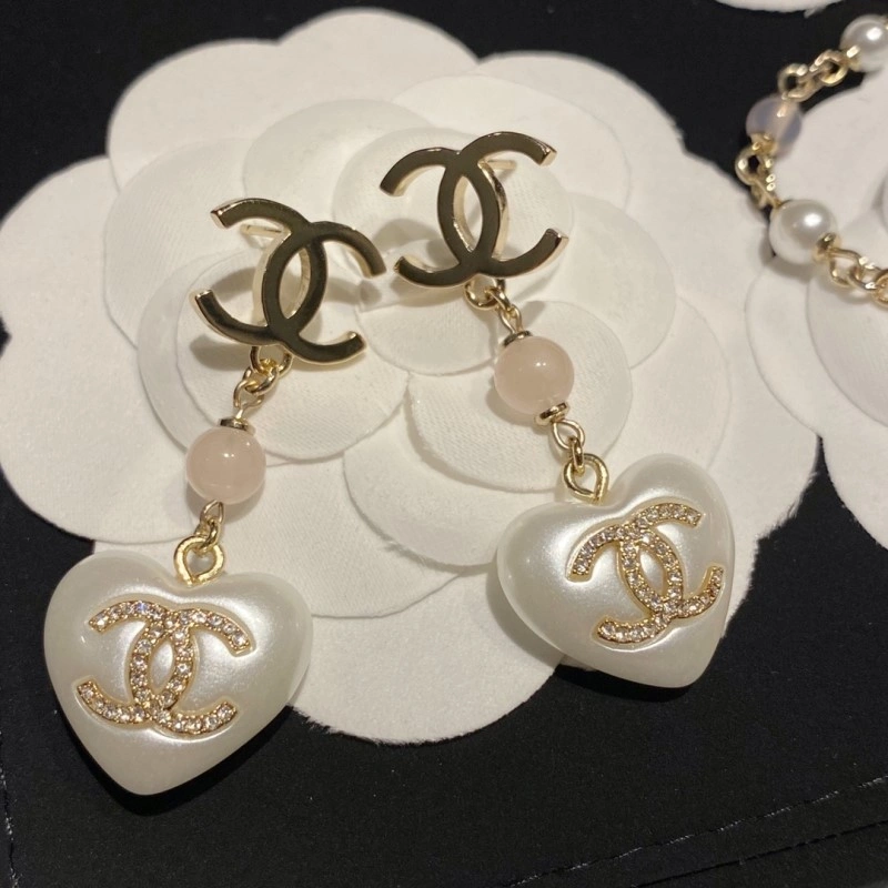 Discounted Chanel Necklaces