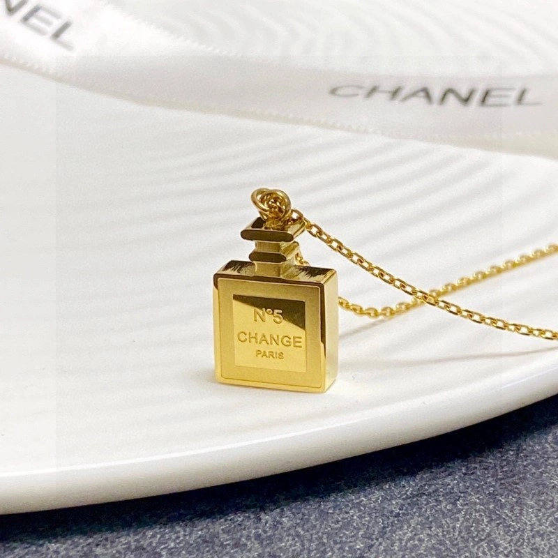 Top mirror Chanel Necklaces