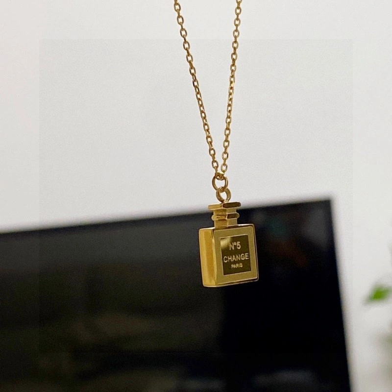 Top mirror Chanel Necklaces