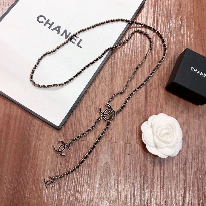 Top mirror Chanel Necklaces