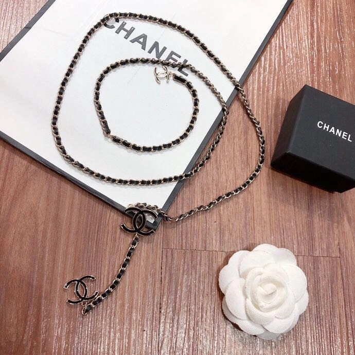 Top mirror Chanel Necklaces
