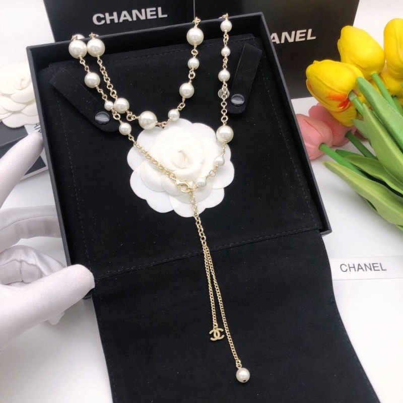 Bargain Chanel Necklaces