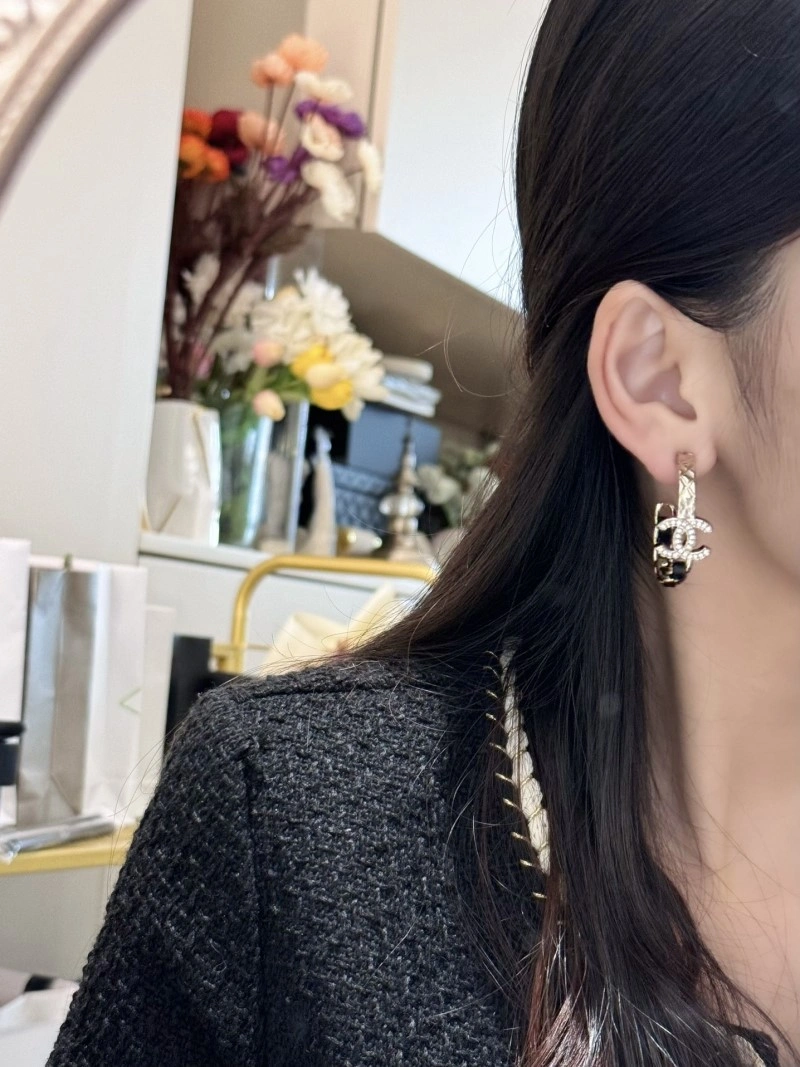 Top match Chanel Necklaces