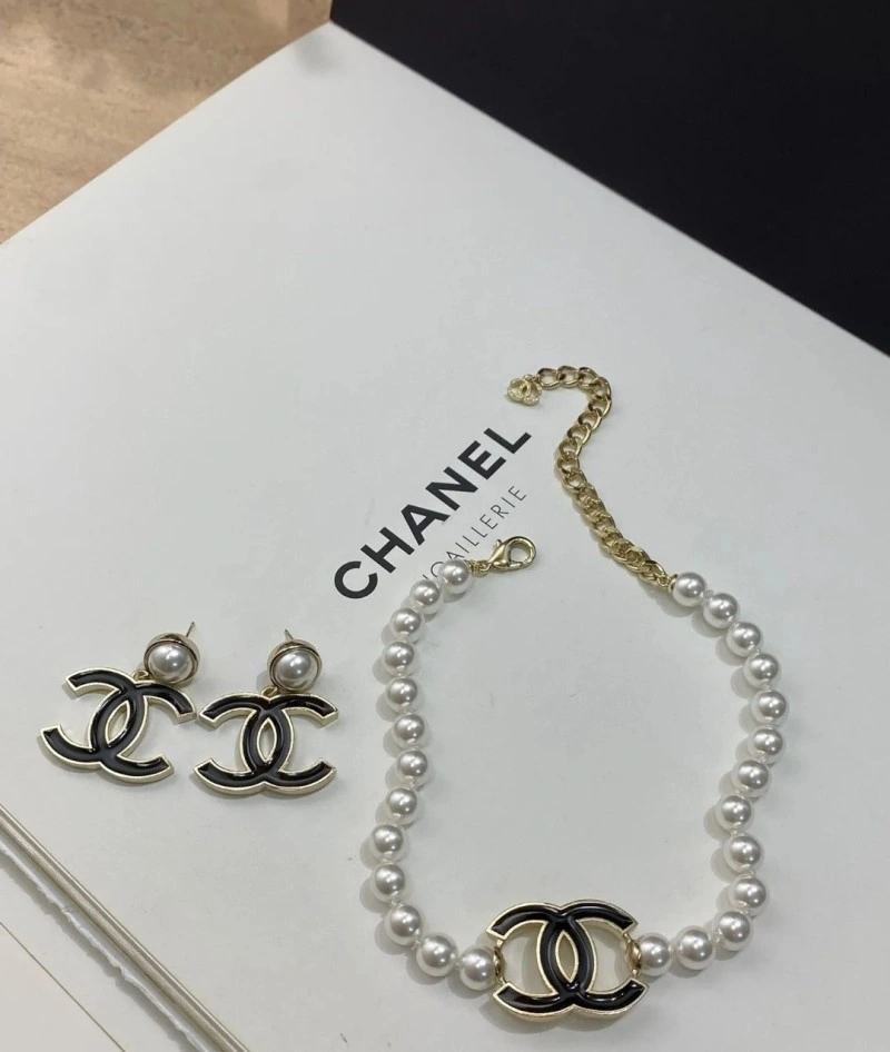 Low-cost Chanel Necklaces