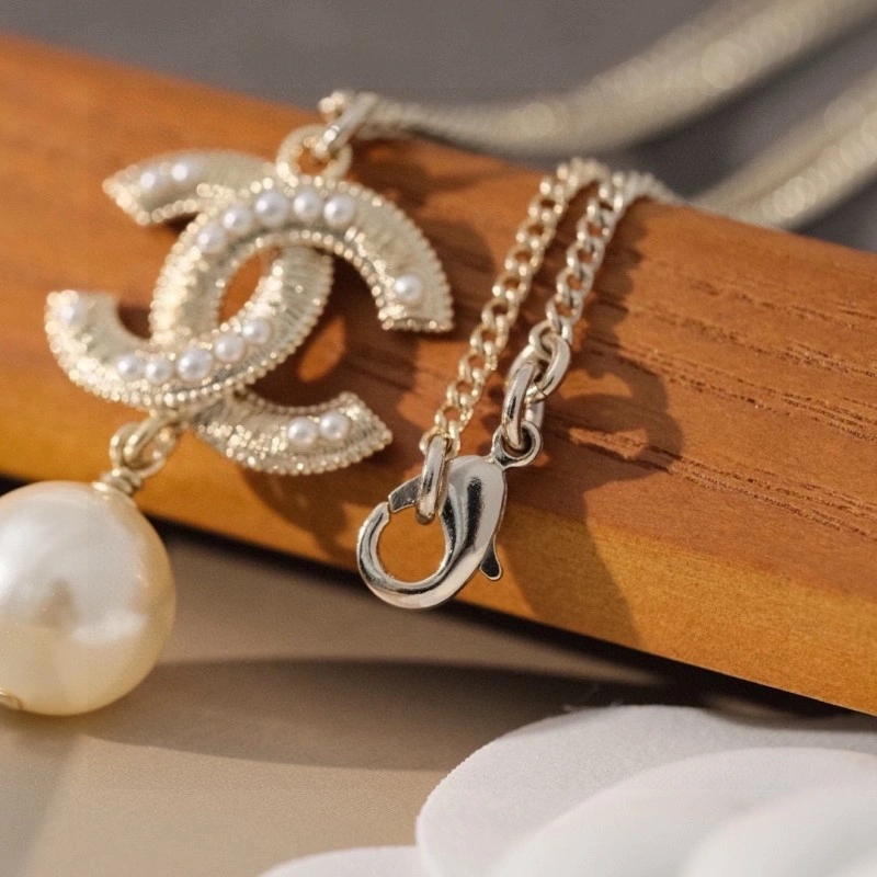 Inexpensive Chanel Necklaces