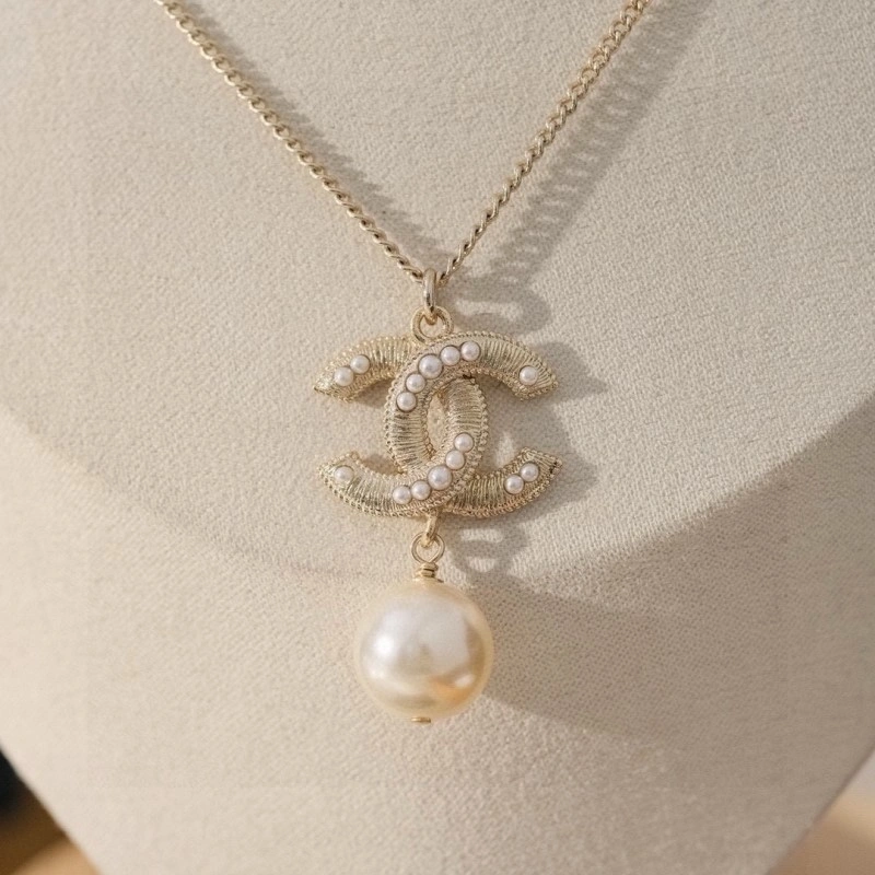 Inexpensive Chanel Necklaces
