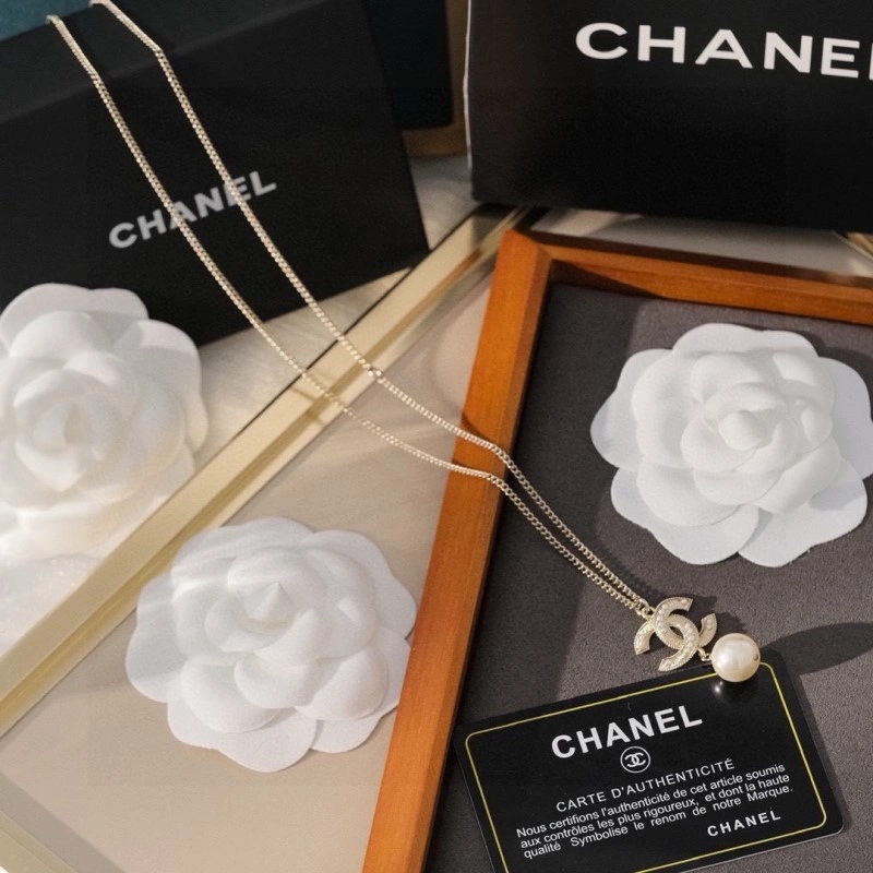 Inexpensive Chanel Necklaces