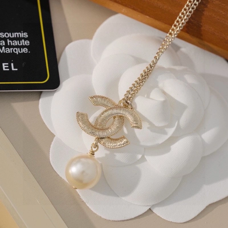 Inexpensive Chanel Necklaces