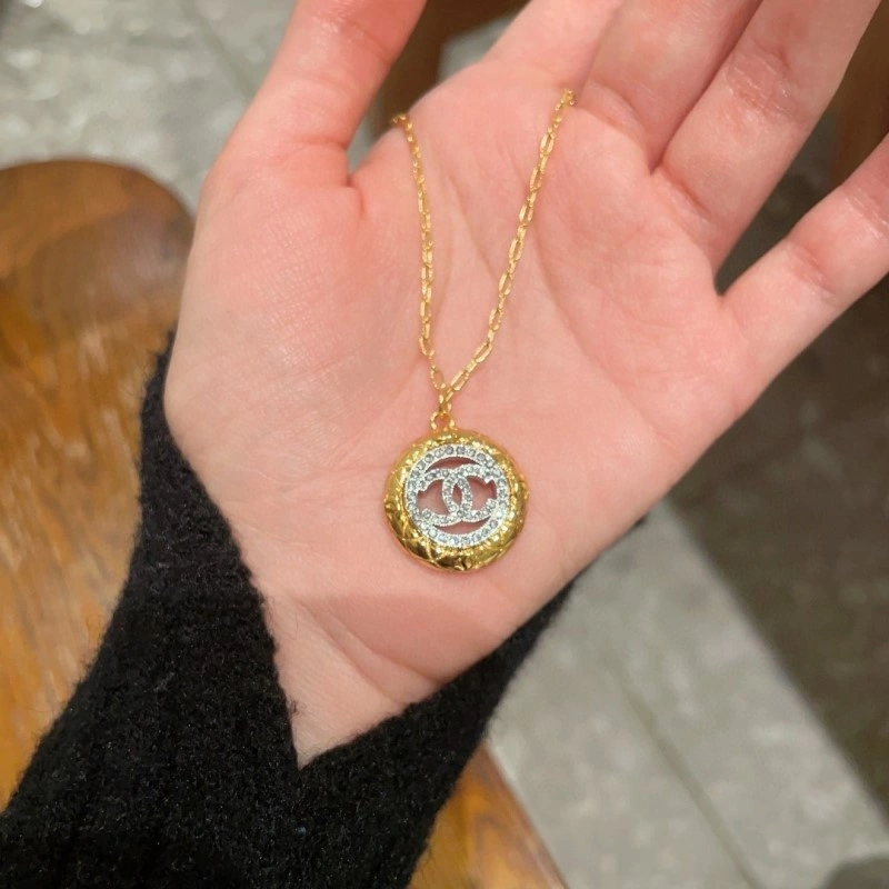Value-priced Chanel Necklaces