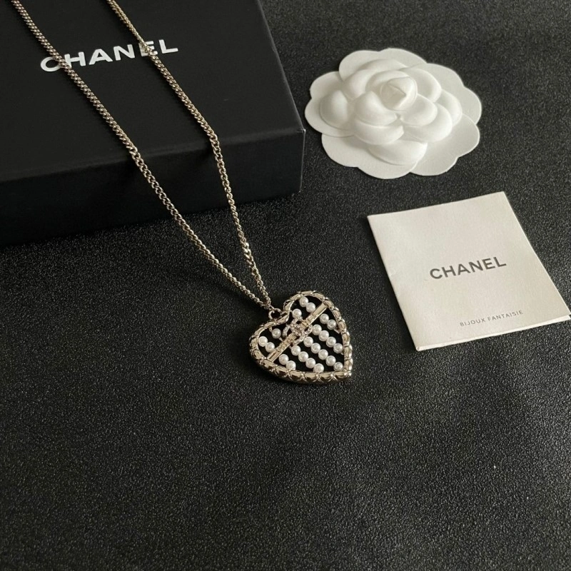 Brand-authenticated Chanel Necklaces