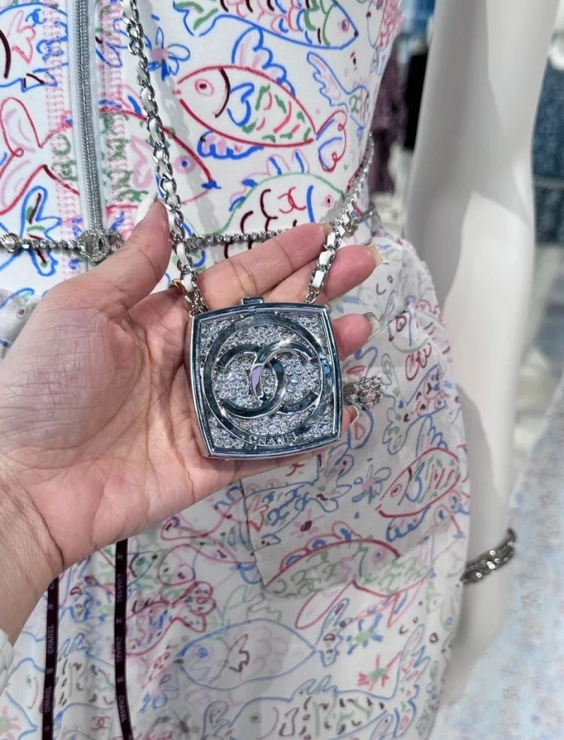 Brand-authenticated Chanel Necklaces