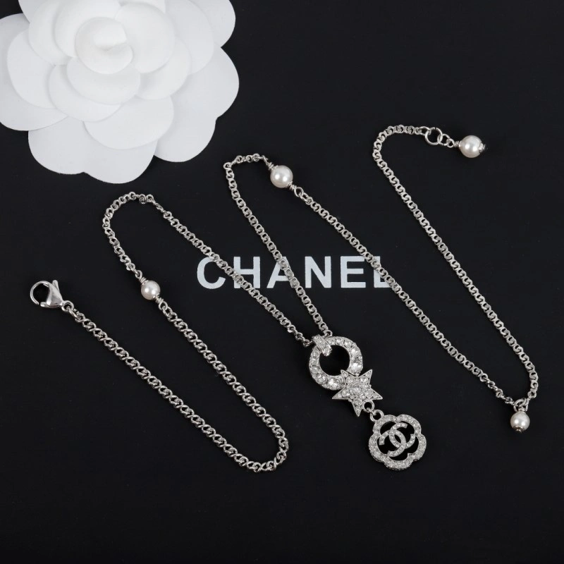 Value-priced Chanel Necklaces