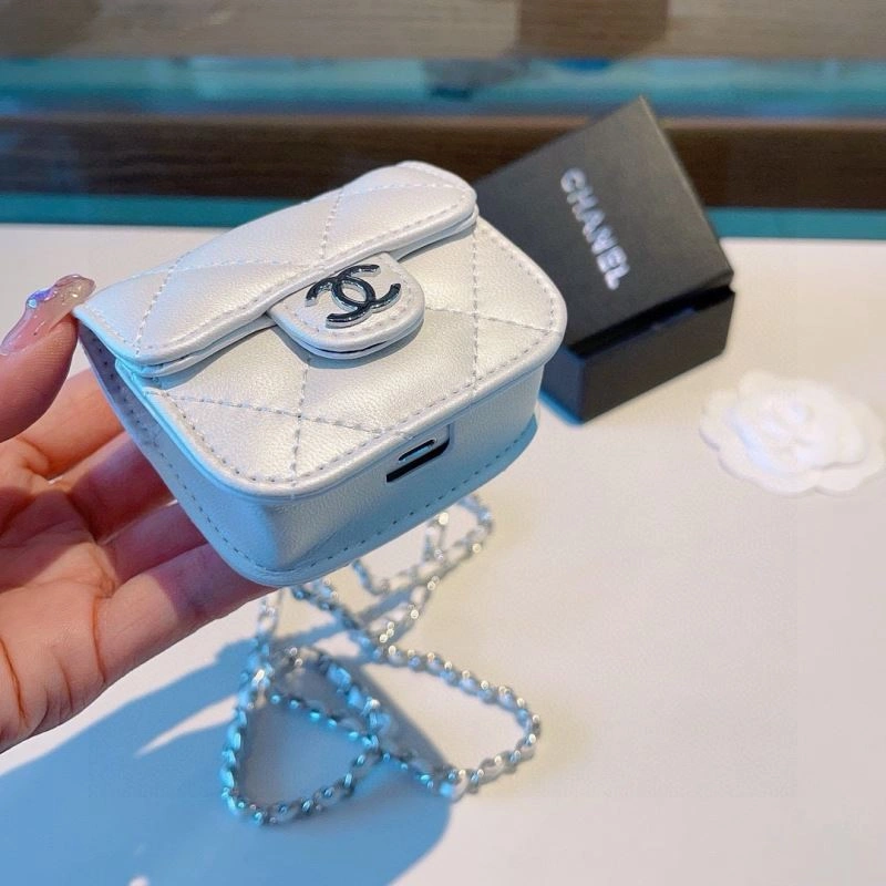 High accuracy Chanel Ornaments