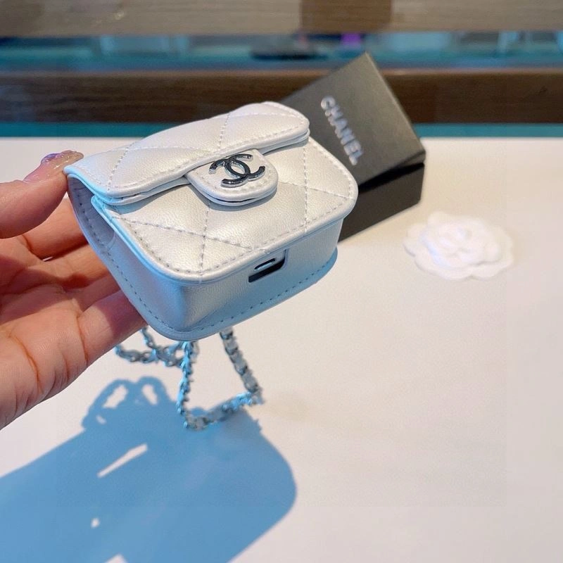 High accuracy Chanel Ornaments