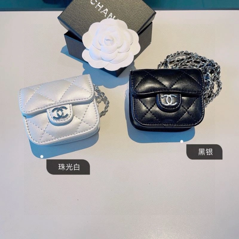 High accuracy Chanel Ornaments
