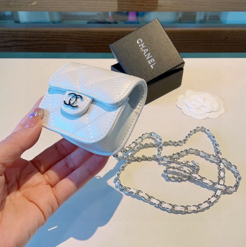 High accuracy Chanel Ornaments