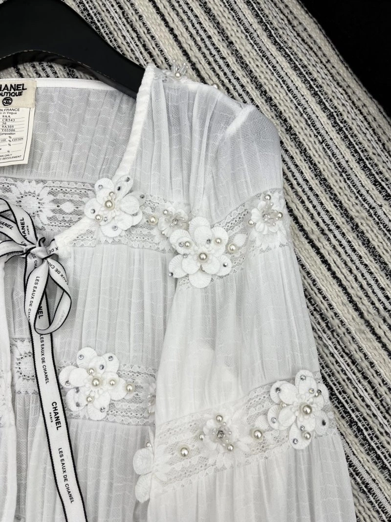 Bargain Chanel Outwear