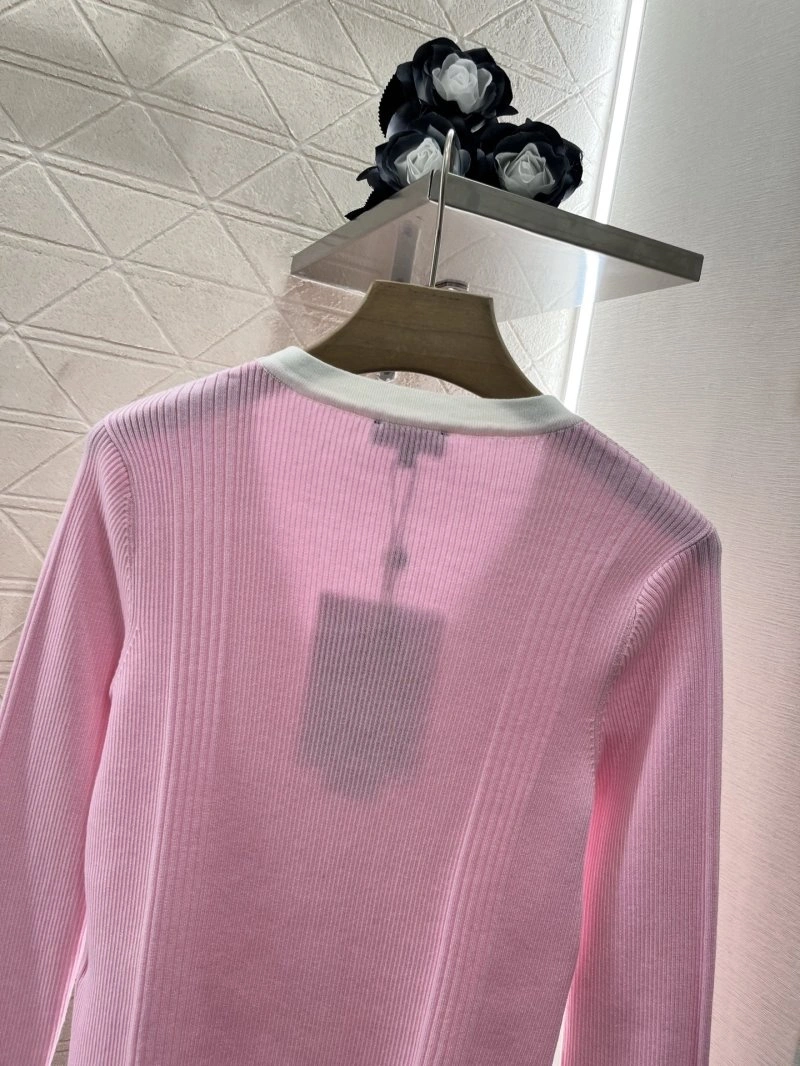 Top match Chanel Outwear