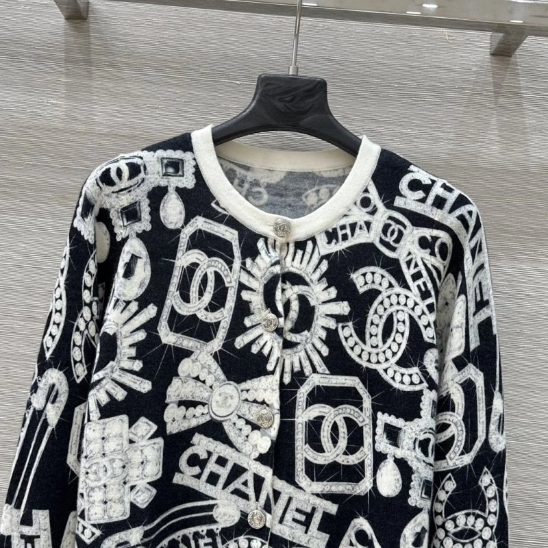 Exact replica Chanel Outwear