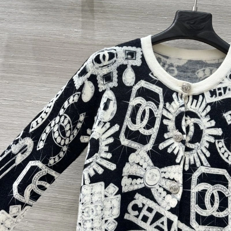 Exact replica Chanel Outwear
