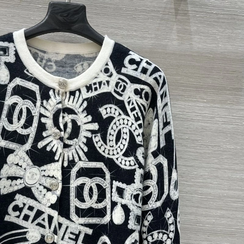 Exact replica Chanel Outwear