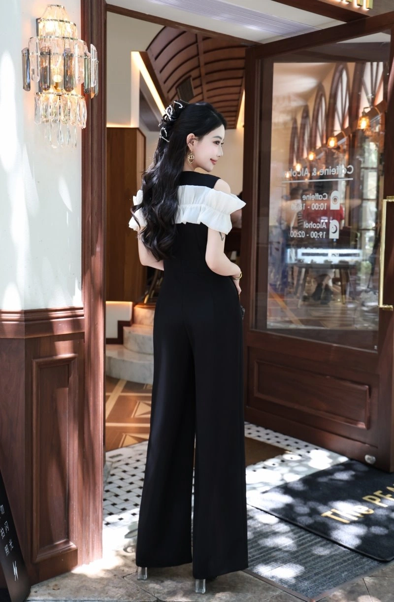 Official Chanel Outwear