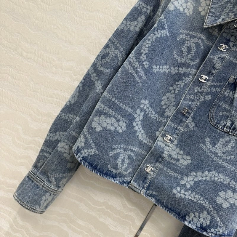 Official Chanel Outwear