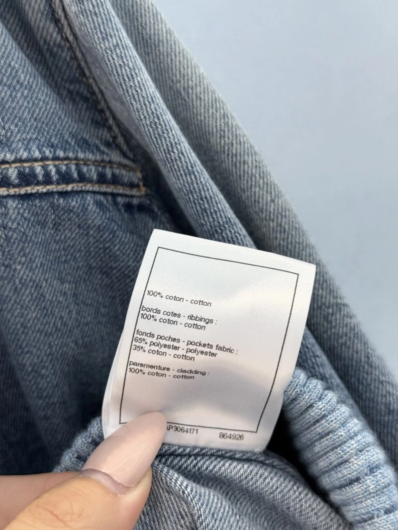 Top match Chanel Outwear