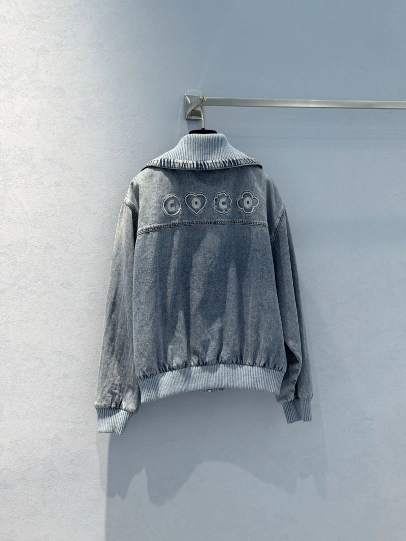 Top match Chanel Outwear