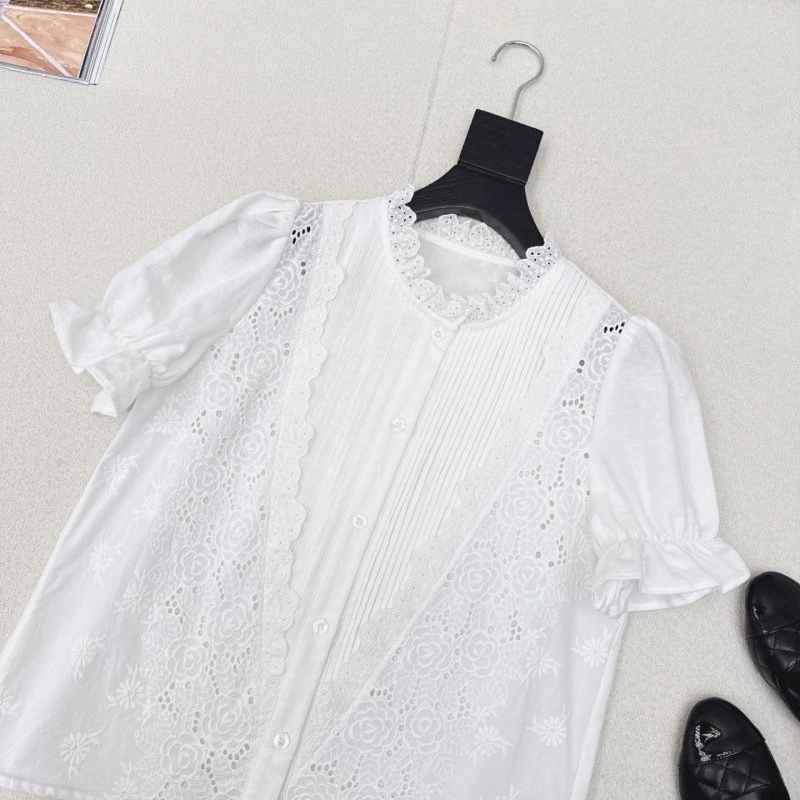 Bargain Chanel Outwear