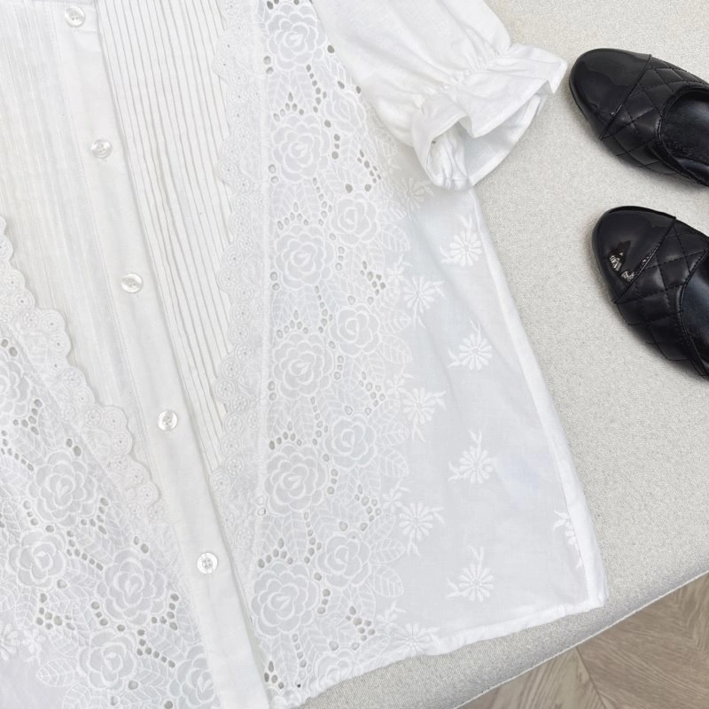 Bargain Chanel Outwear