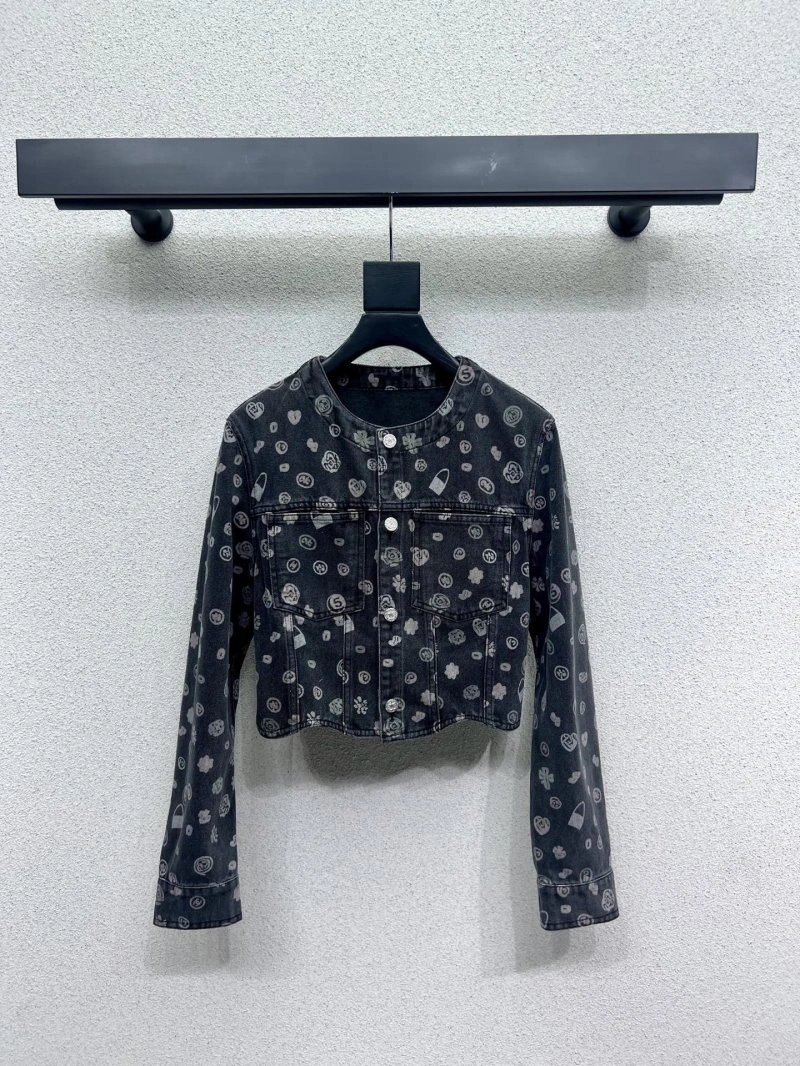 Official Chanel Outwear
