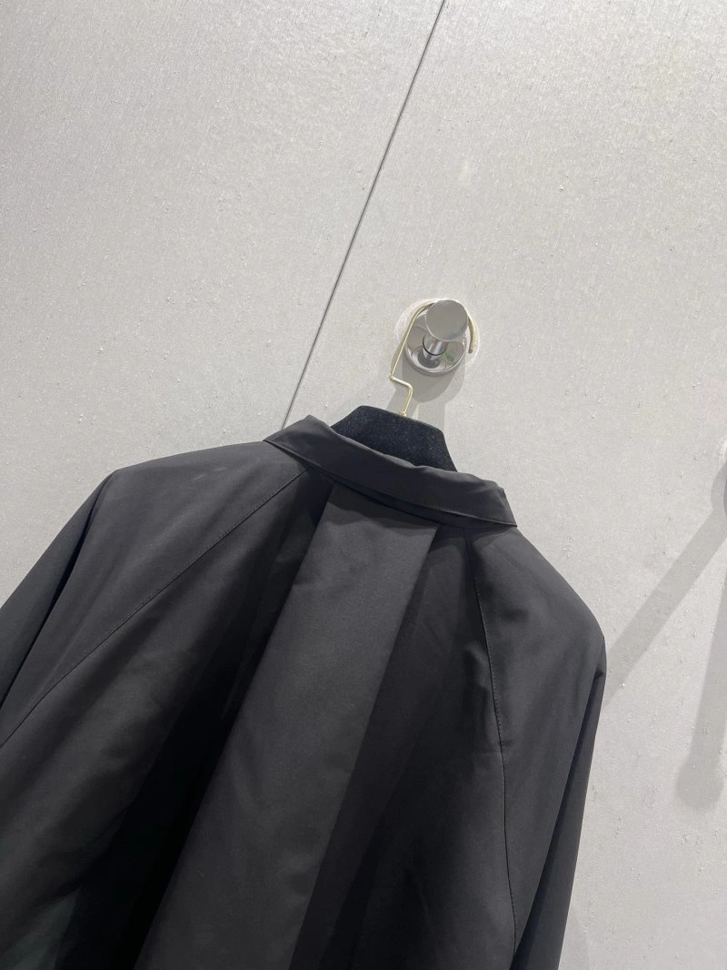 Top match Chanel Outwear