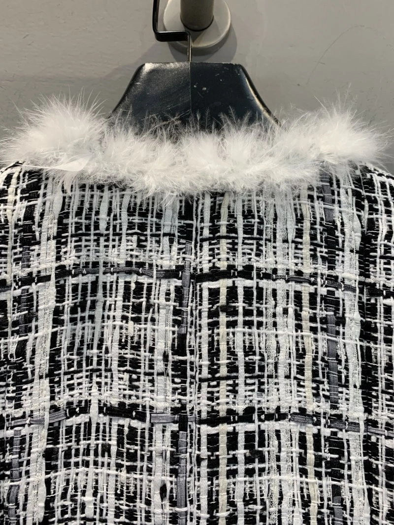 Bargain Chanel Outwear