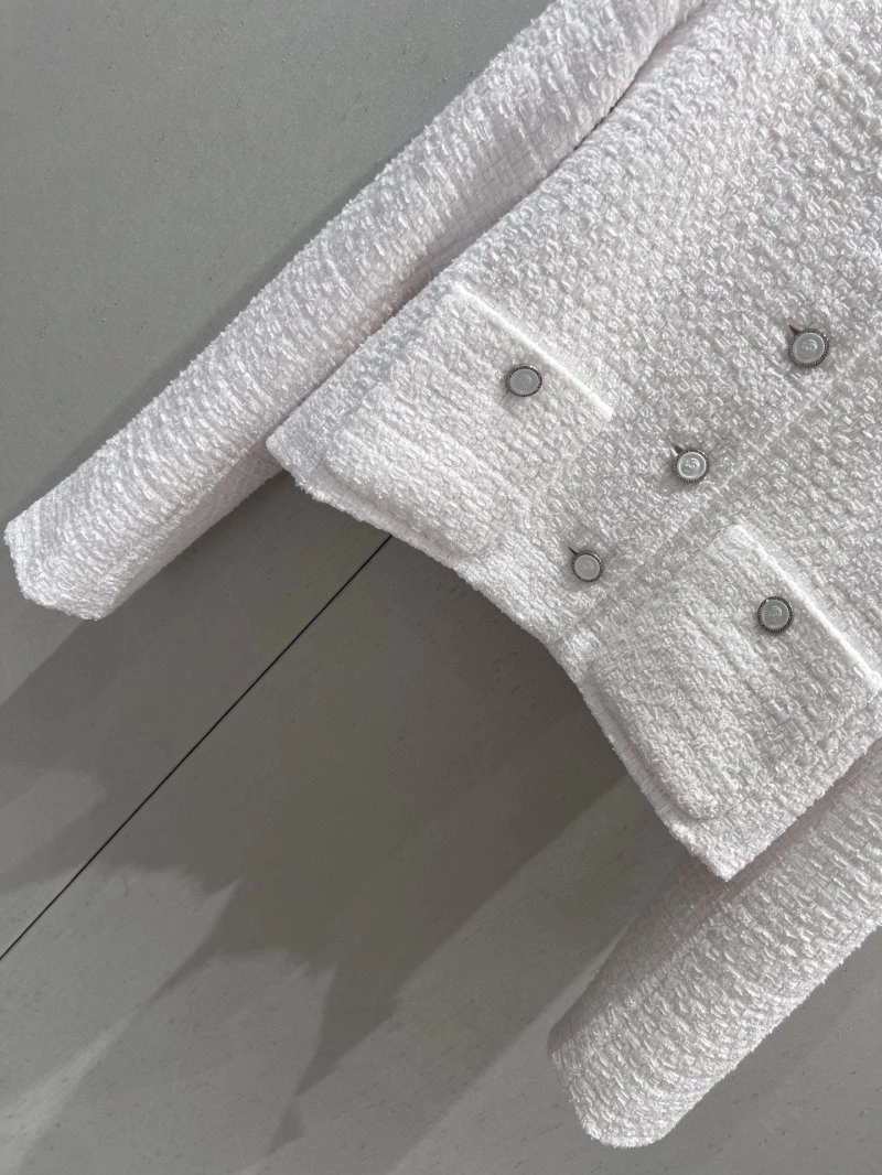 Bargain Chanel Outwear