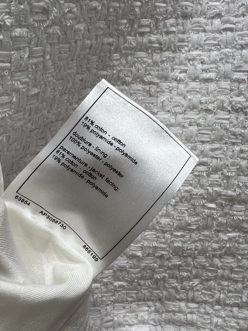 Bargain Chanel Outwear