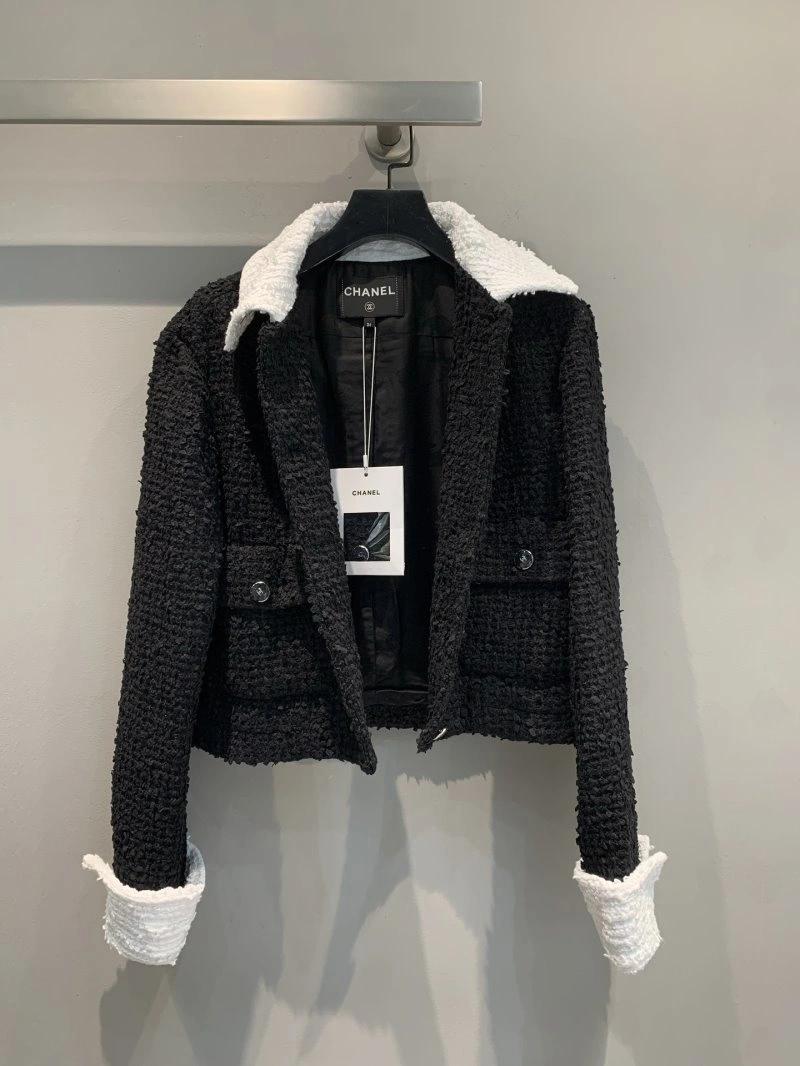 Legit Chanel Outwear