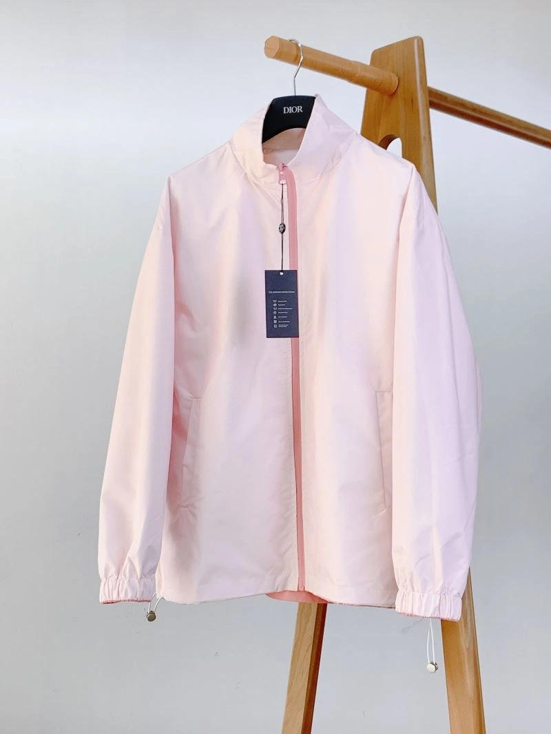 Bargain Chanel Outwear