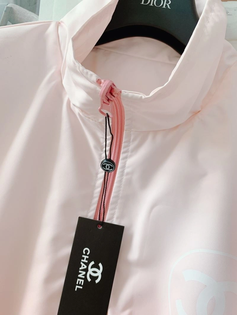 Bargain Chanel Outwear