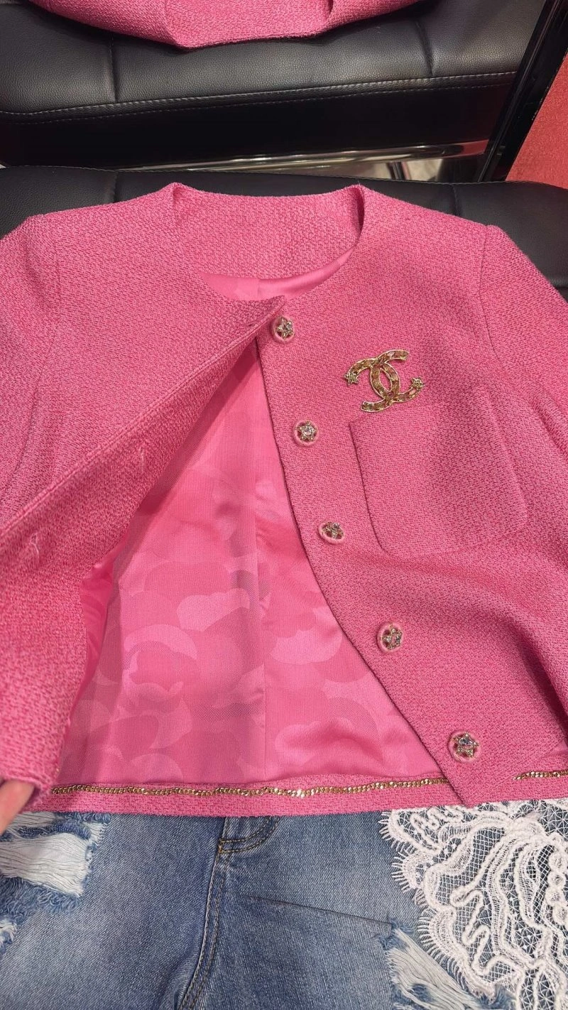 Legit Chanel Outwear