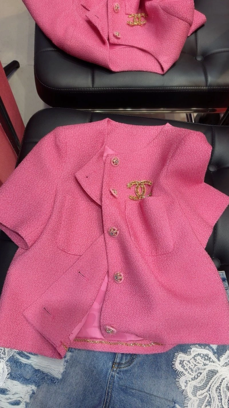 Legit Chanel Outwear