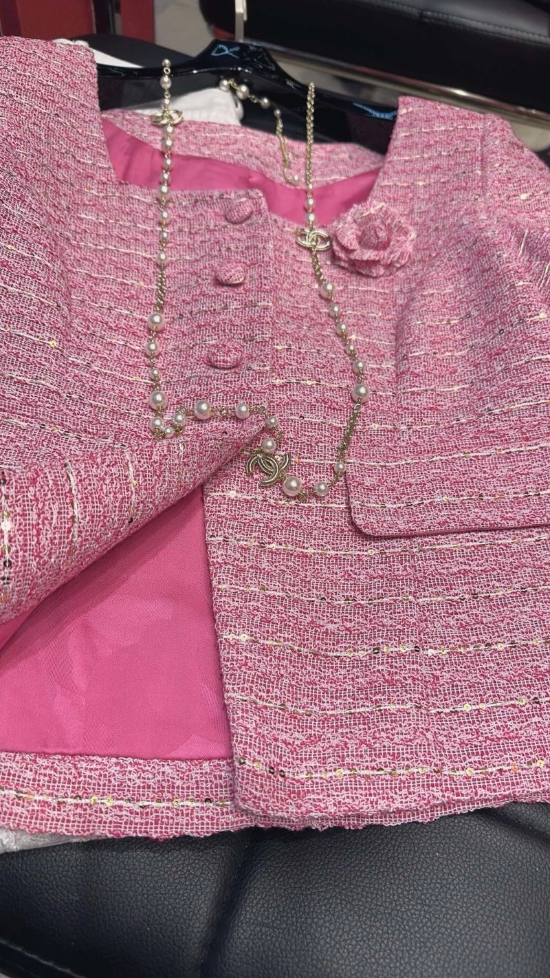 Brand-original Chanel Outwear