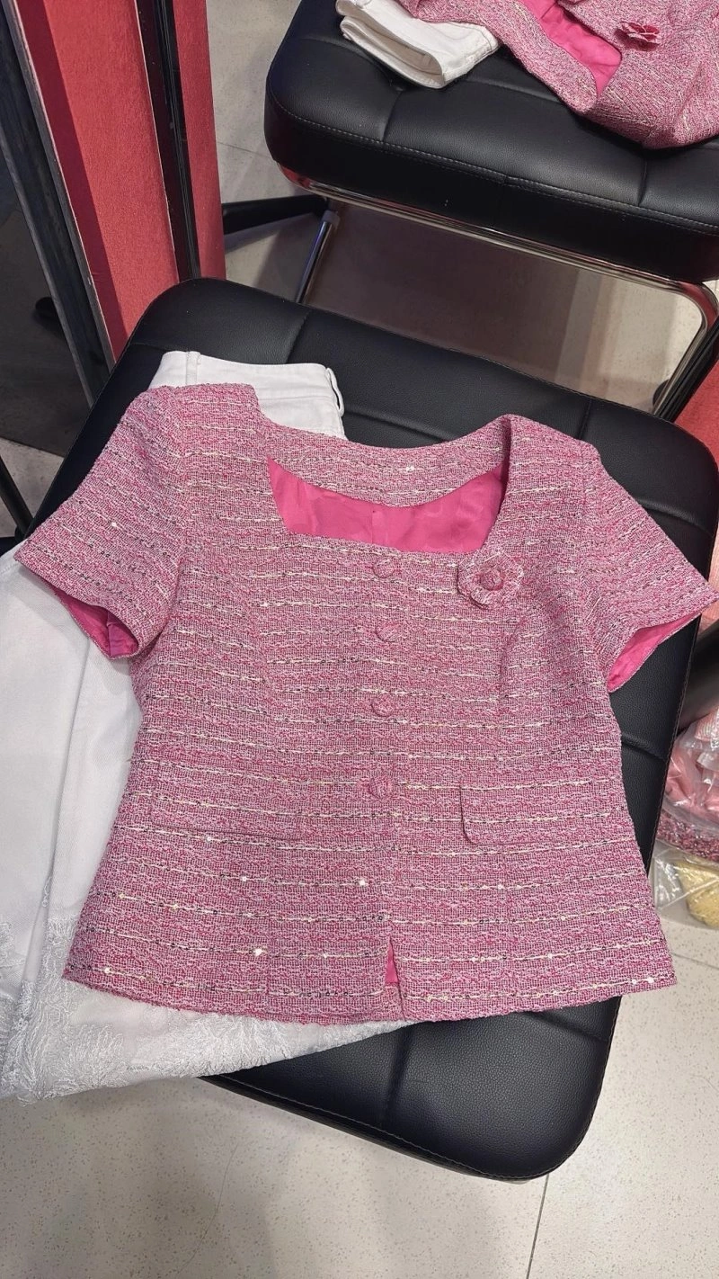 Brand-original Chanel Outwear