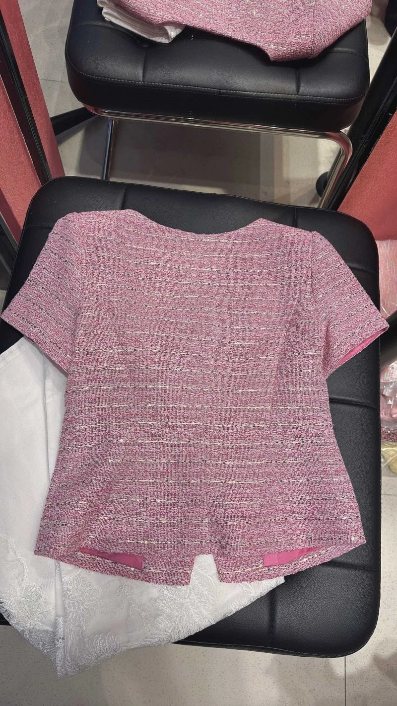 Brand-original Chanel Outwear