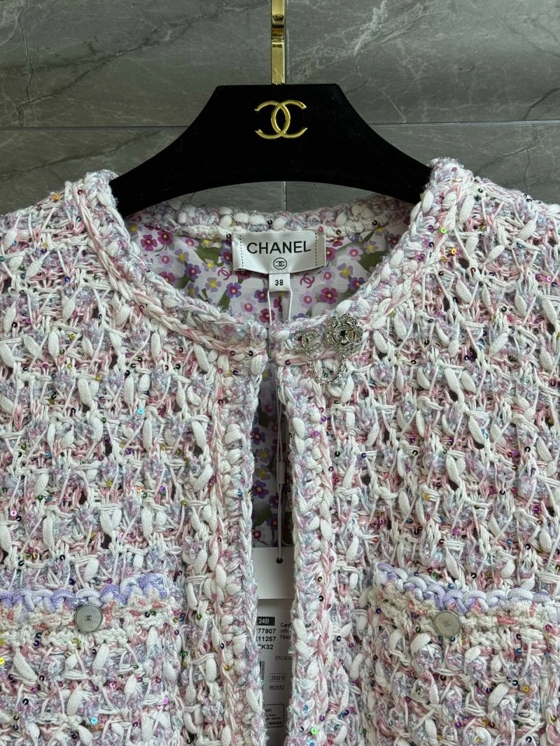 Top mirror Chanel Outwear