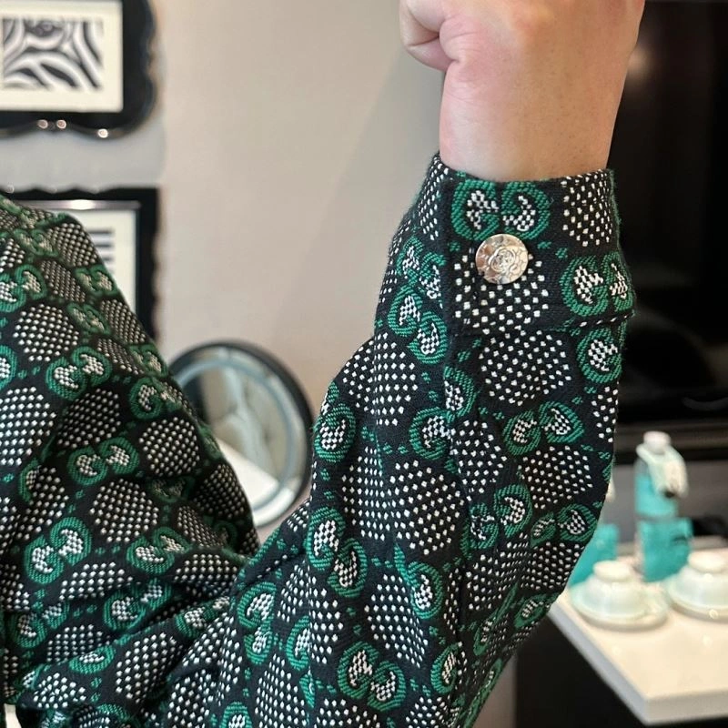 Bargain Chanel Outwear