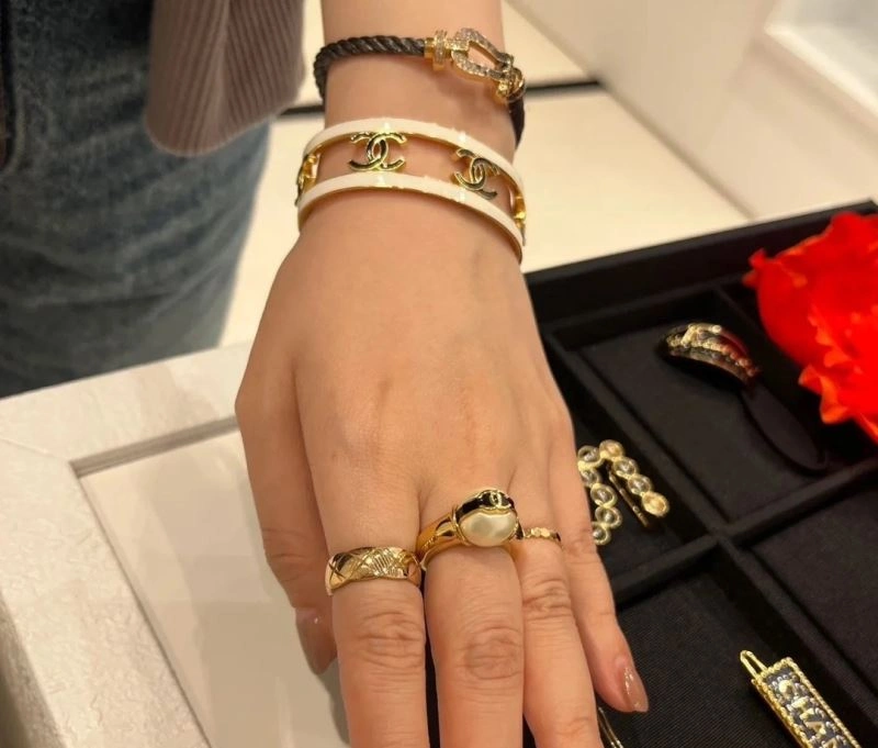 Accurate model Chanel Rings