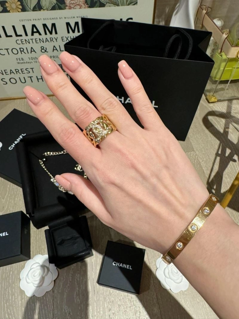 Low-cost Chanel Rings