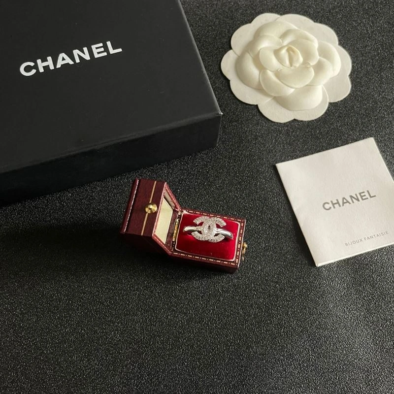 Low-cost Chanel Rings
