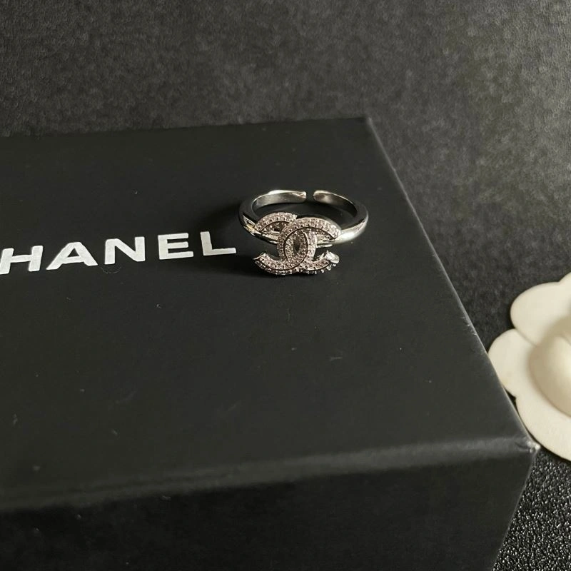 Low-cost Chanel Rings